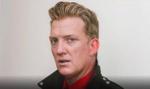 Josh Homme de Queens of the Stone Age revela que ha sufrido un cáncer