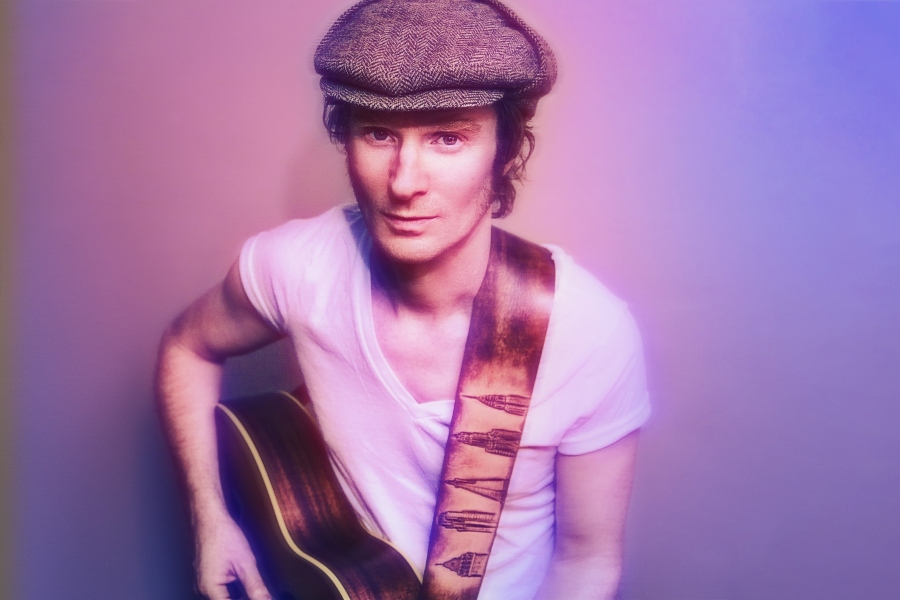 'Pretty Girls' de Ethan Gold engancha gracias a su melodía tarareada ...