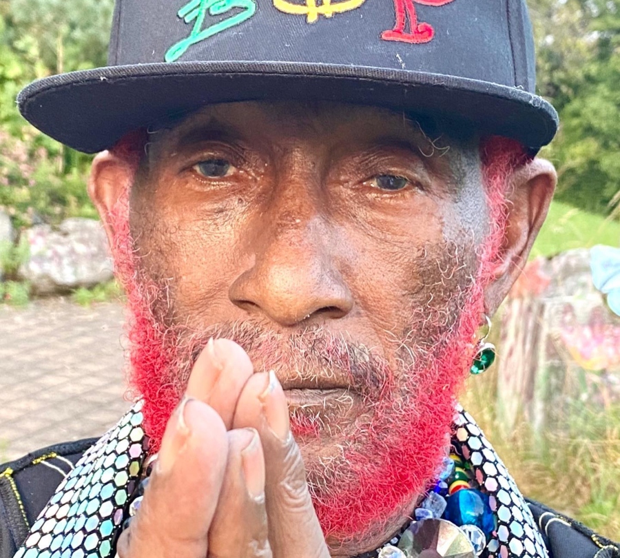 Fallece Lee 'Scratch' Perry, visionario del reggae que voló cabezas ...