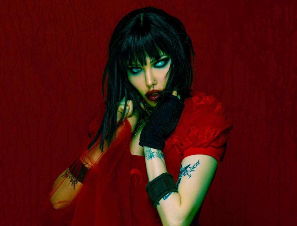 Alice Glass publica su álbum debut, 'PREY//IV' – jenesaispop.com