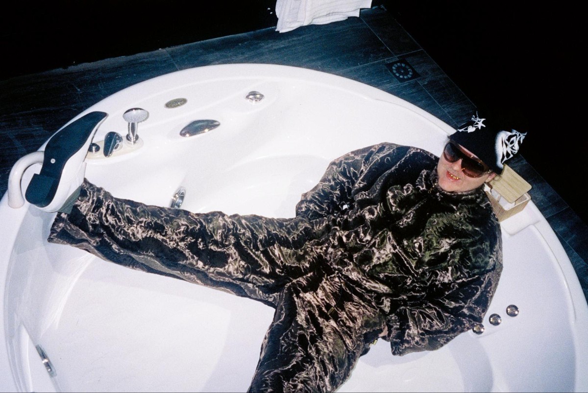 rusowsky anuncia disco, con colaboraciones internacionales