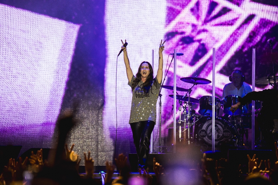 Alanis (y el público) salvan el Cruïlla más crítico de su historia ...