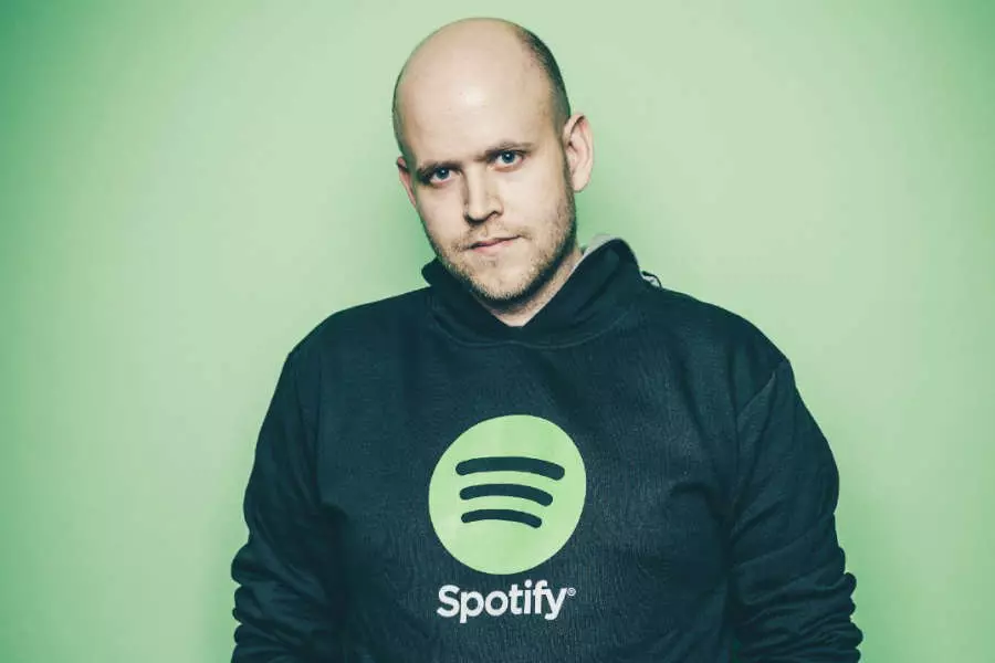 El polémico Daniel Ek dejará de ser CEO de Spotify en 2026